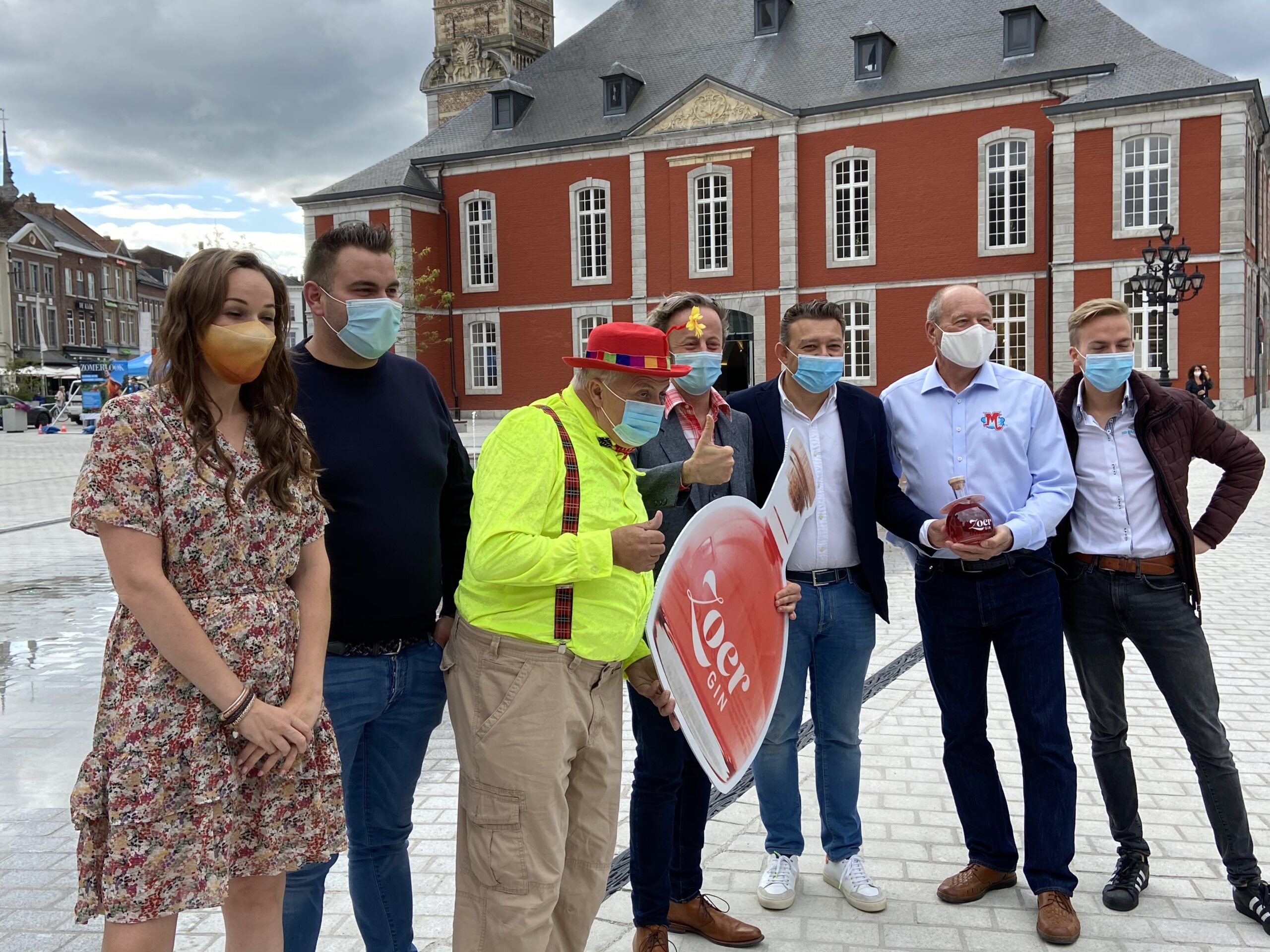 Zoer gin: Smoelentrekkergin tvv van de smoelentrekkers van de zorg ...