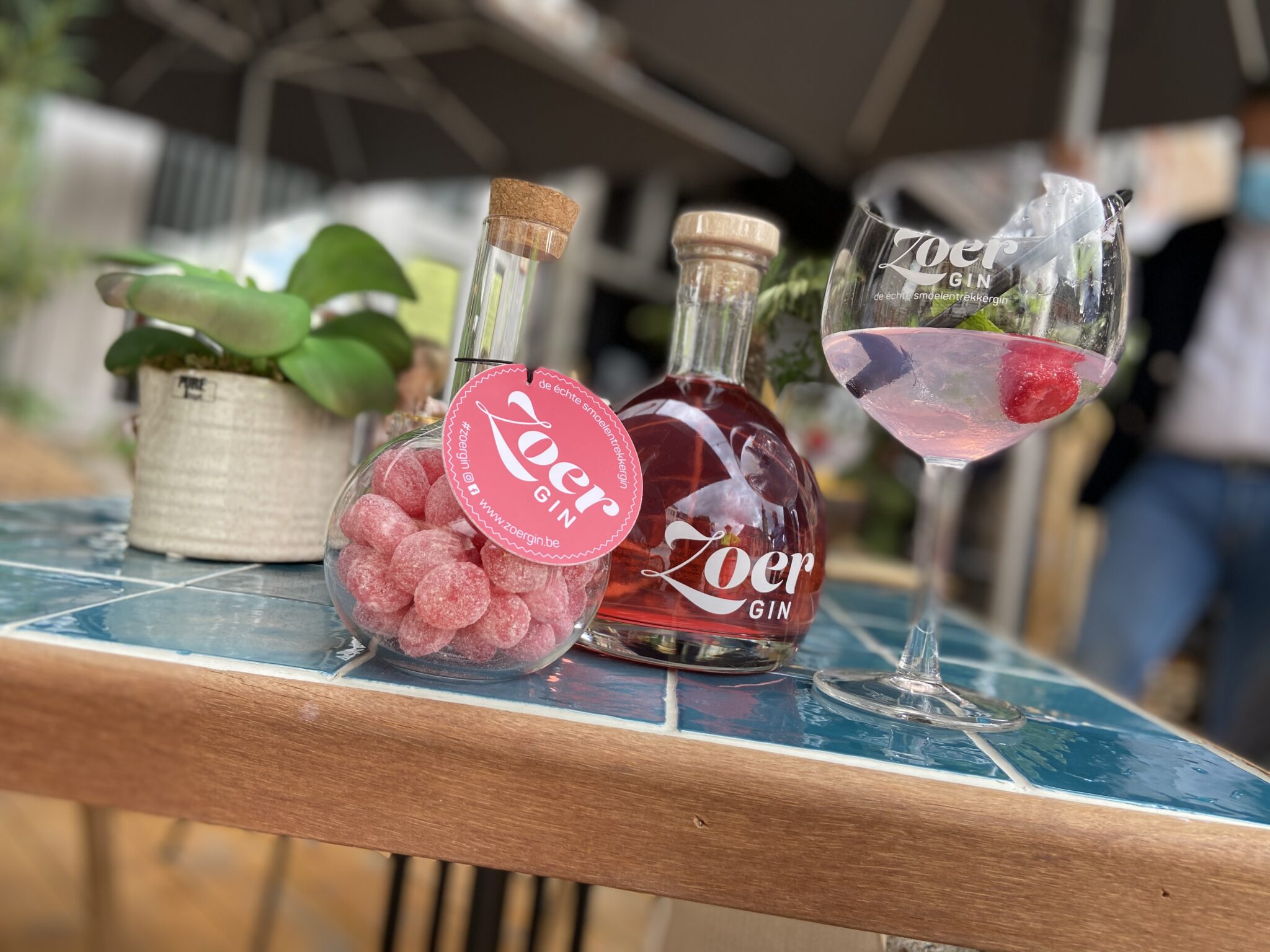 Zoer gin: Smoelentrekkergin tvv van de smoelentrekkers van de zorg ...