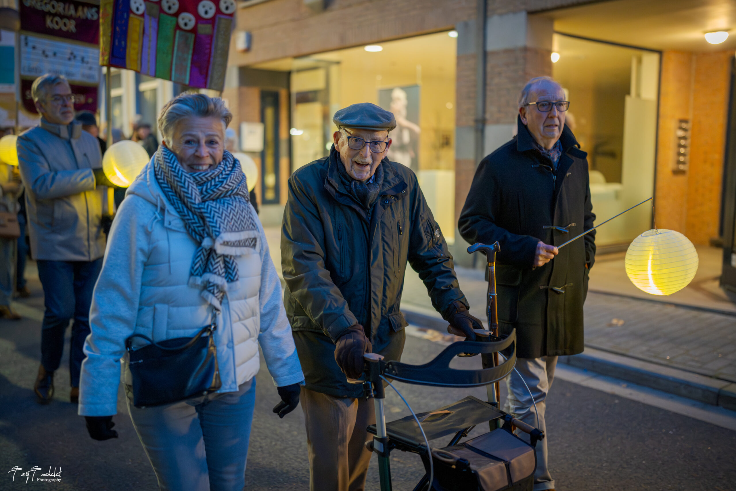 96-jarige Jef Smets stapt mee in Lichtprocessie Sint-Trudo - Truineer